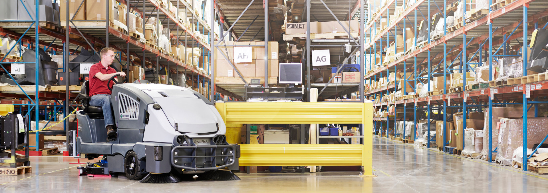 Wielofunkcyjny automat szorująco-zamiatający Nilfisk Cs7010 lpg | sklep